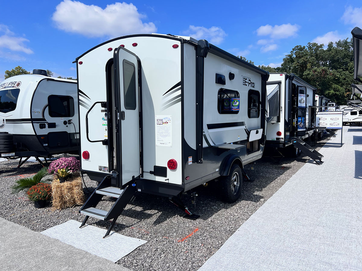 RV Open House: 2024 Rockwood GeoPro 15FD Preview - RV Trader