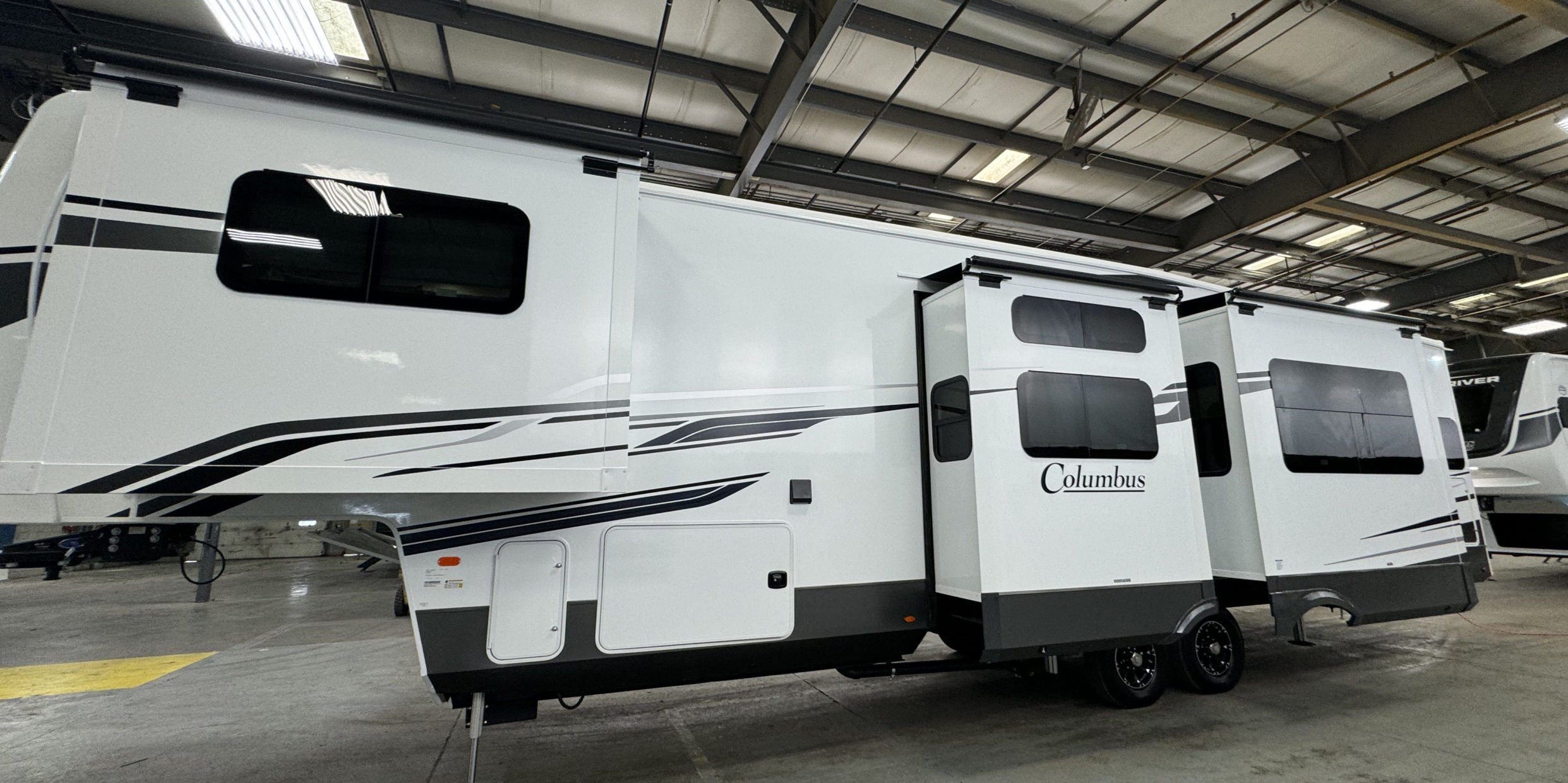 2025 Palomino Columbus 379MBL Review - RV Trader Blog