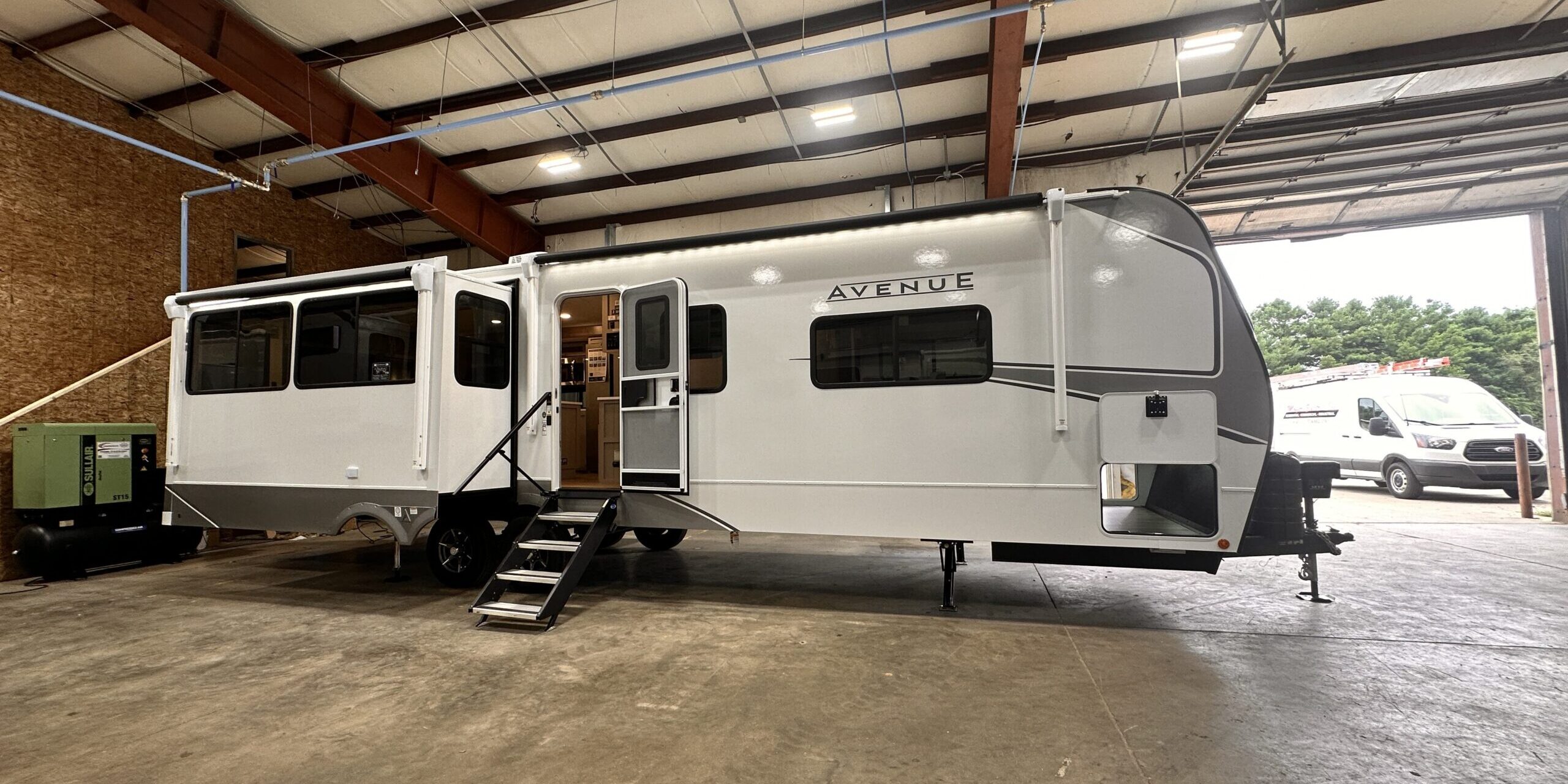 2026 Alliance RV Avenue 332RL Review - RV Trader Blog